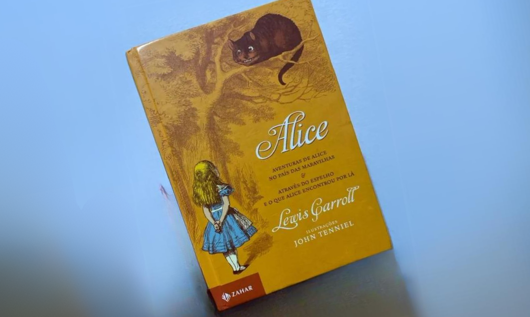 Resenha | Alice no País das Maravilhas – Host Geek